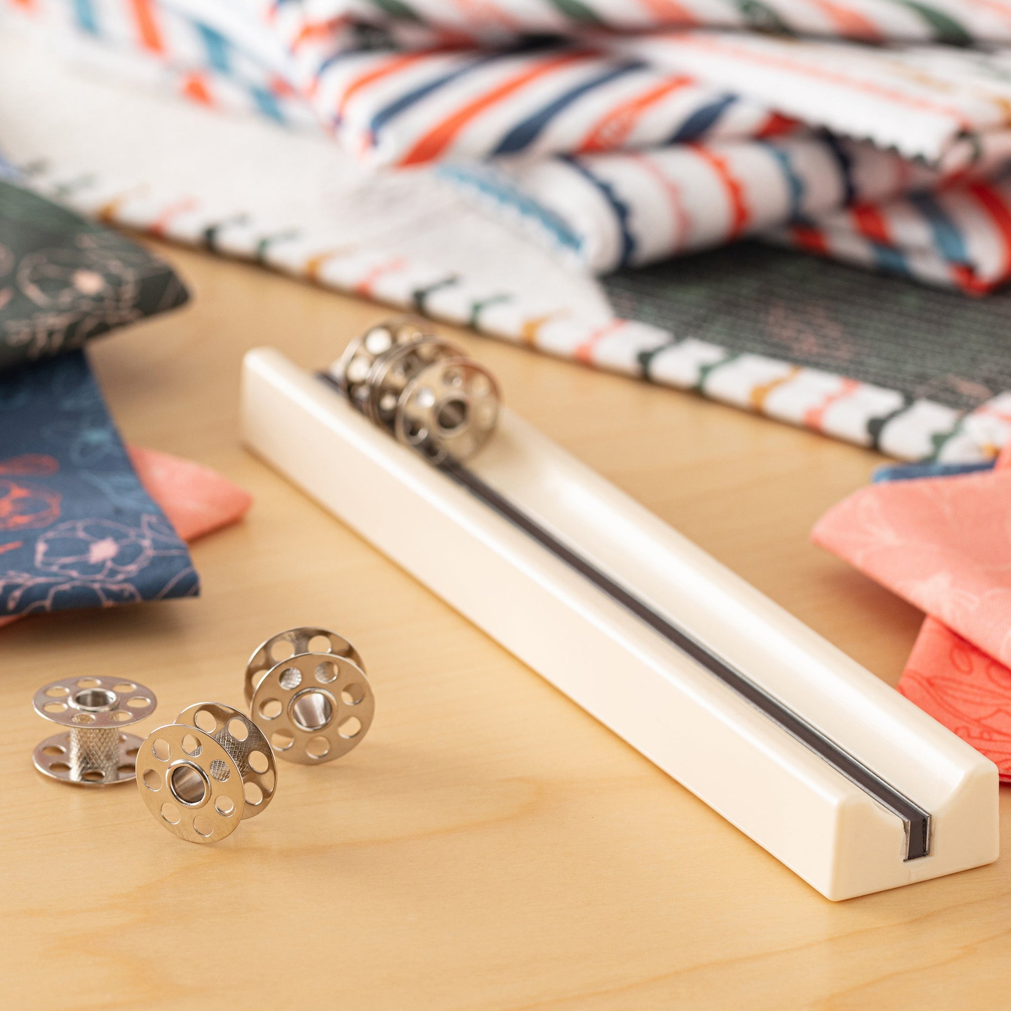 Grabobbin™ - Magnetic Bobbin Holder – SCHMETZneedles